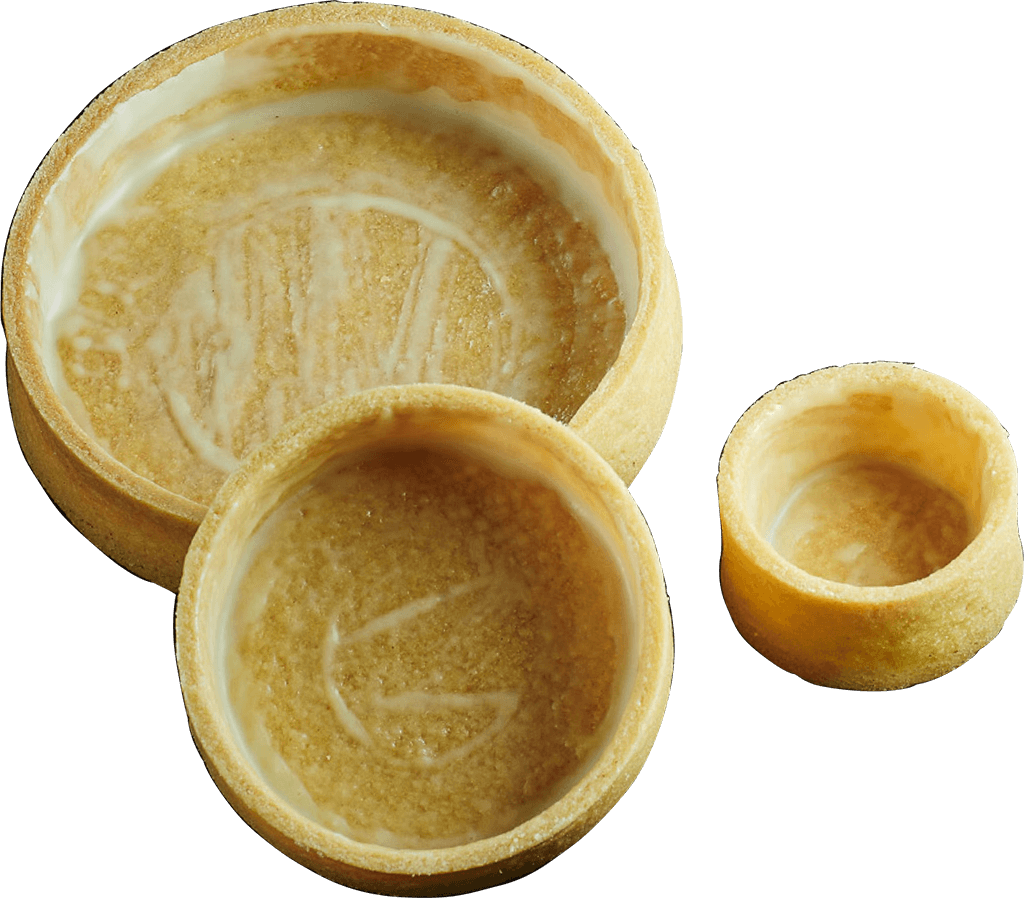 MEDIUM ROUND LEMON FLAVOUR TART WITH COATING - Town & Country Fine Foods